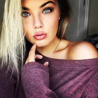 by Parris Lillyann. Photo stock - StudioNow