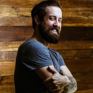 by Justin Girdler. Photo stock - StudioNow